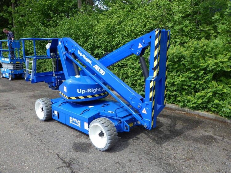 14 Meter Articulating Electric Boom Lift - UPRIGHT AB38 - High Access ...